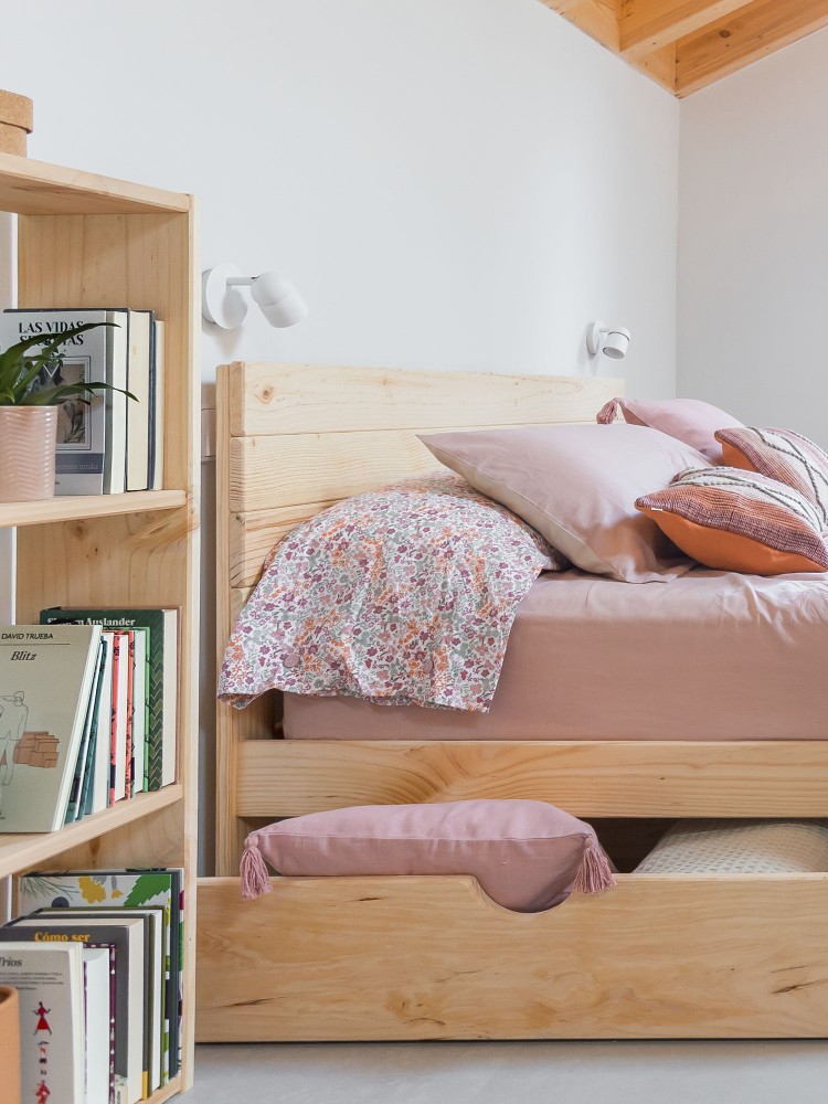 Lits doubles avec rangement